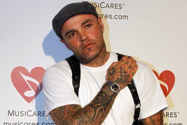 Lutto nel mondo della musica: è morto Shifty Shellshock, era diventato ...